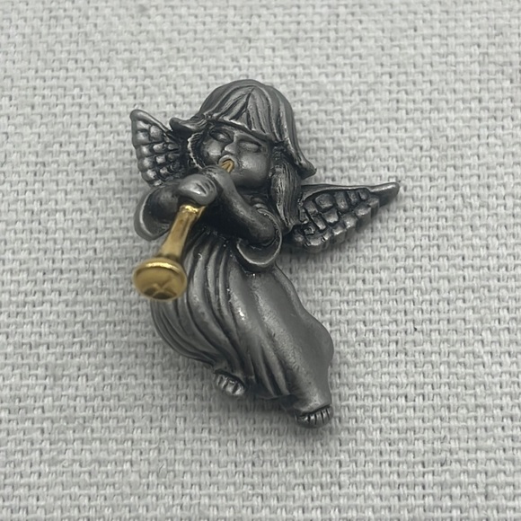 daria | Jewelry | Vintage Daria Signed Pewter Angel Brooch | Poshmark
